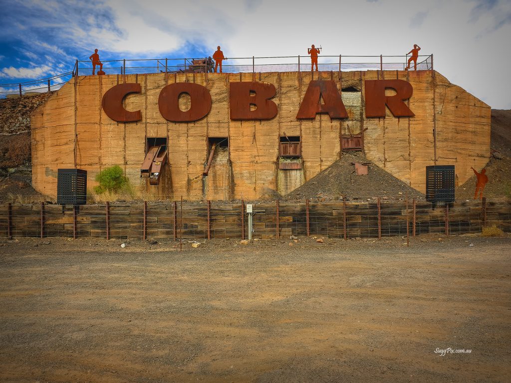 Cobar... Mining, Drought and Resilience - SuggPix Australian Photography